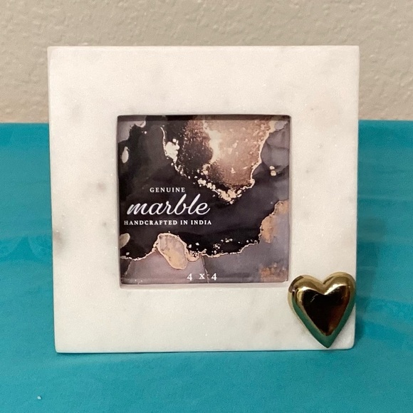 Accents | White Gray Speckled Marble Photo Frame With Gold Heart Accent ...